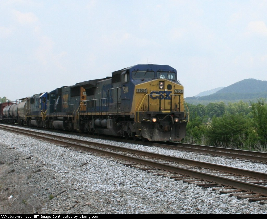 CSX 7904 Q541 sb